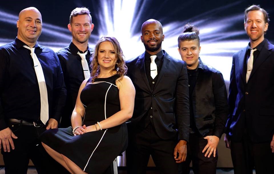 Uptown Drive : Wedding Reception Band - 1-800-689-2263