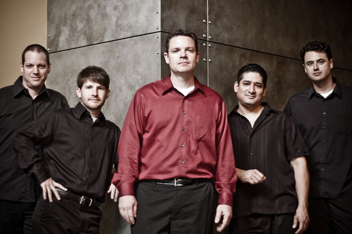 Negotiators : Wedding Reception Band - 1-800-689-2263